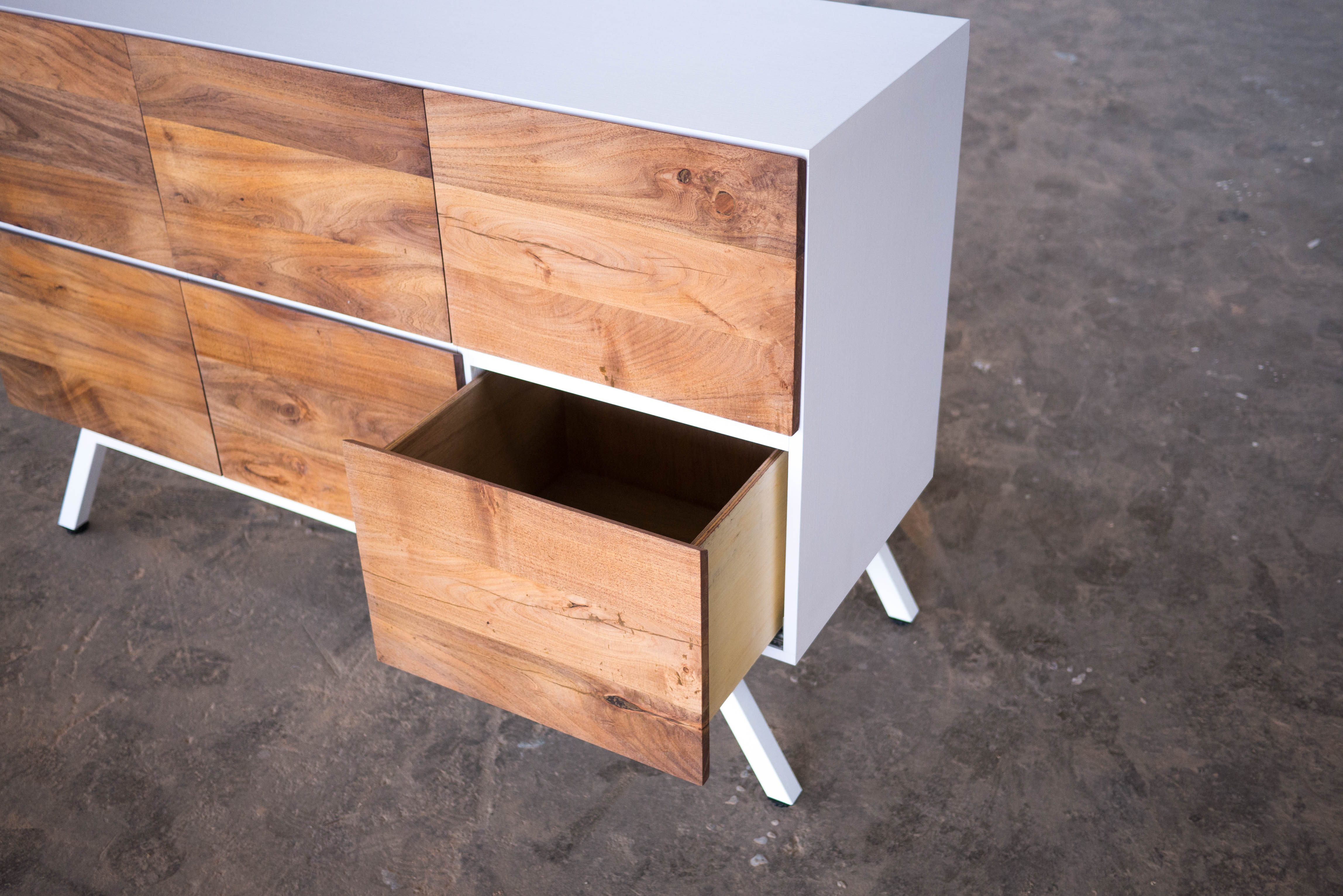 Line ladekast | Tabled Design